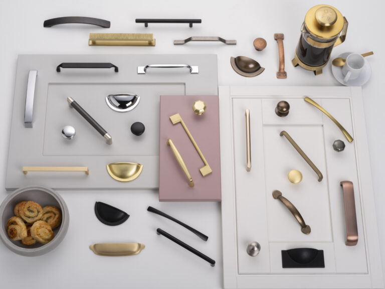 The Transformative Effect of Kitchen Handles – from Contemporary to ...